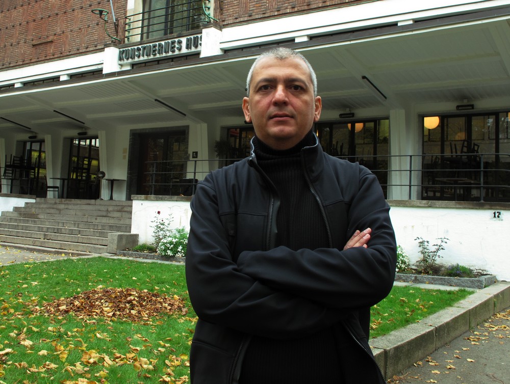 Ten Questions: Akram Zaatari - Kunstkritikk