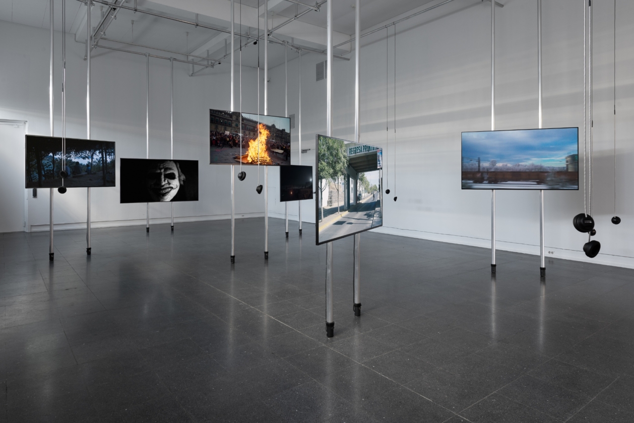 Bilder som ikke snakker - Kunstkritikk